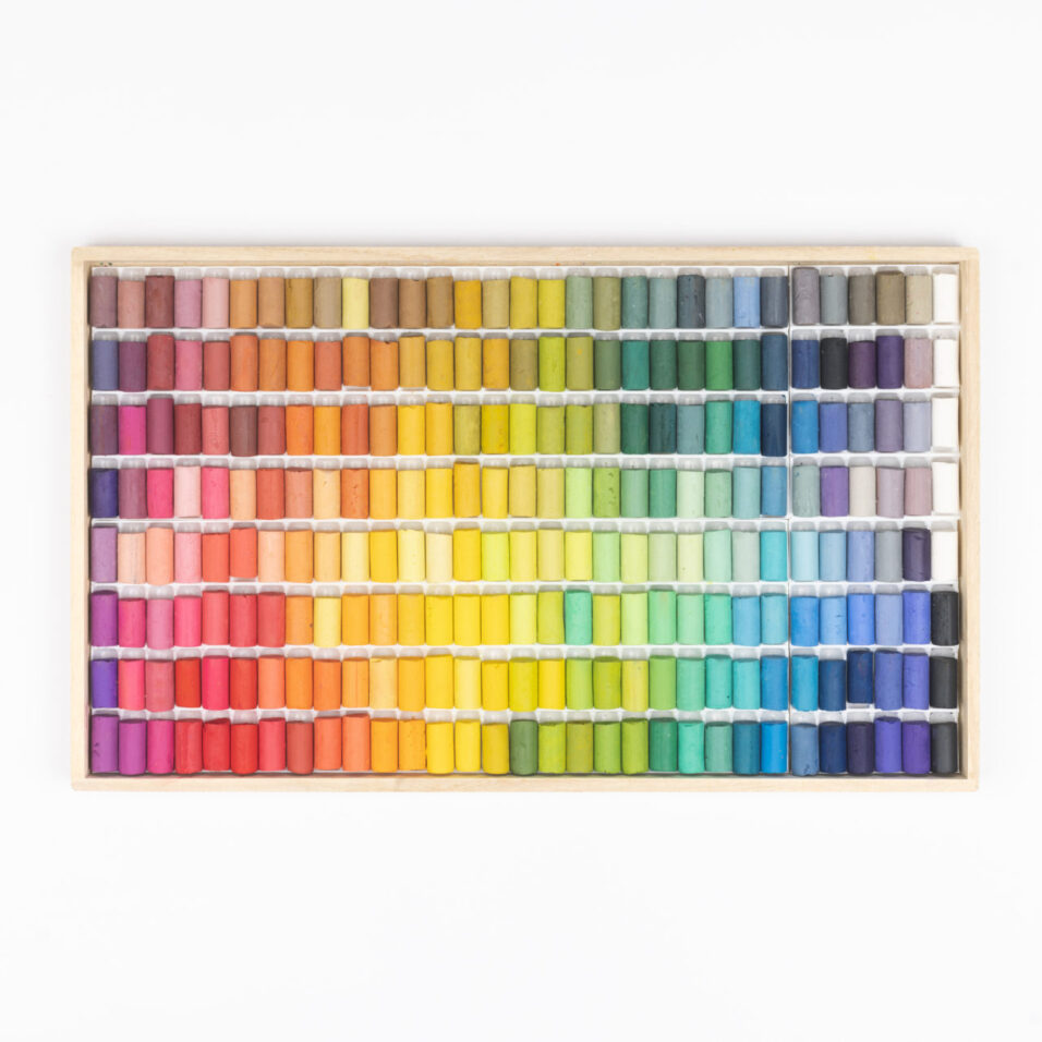 Crayons – 12 unnamed colors - Japan House London